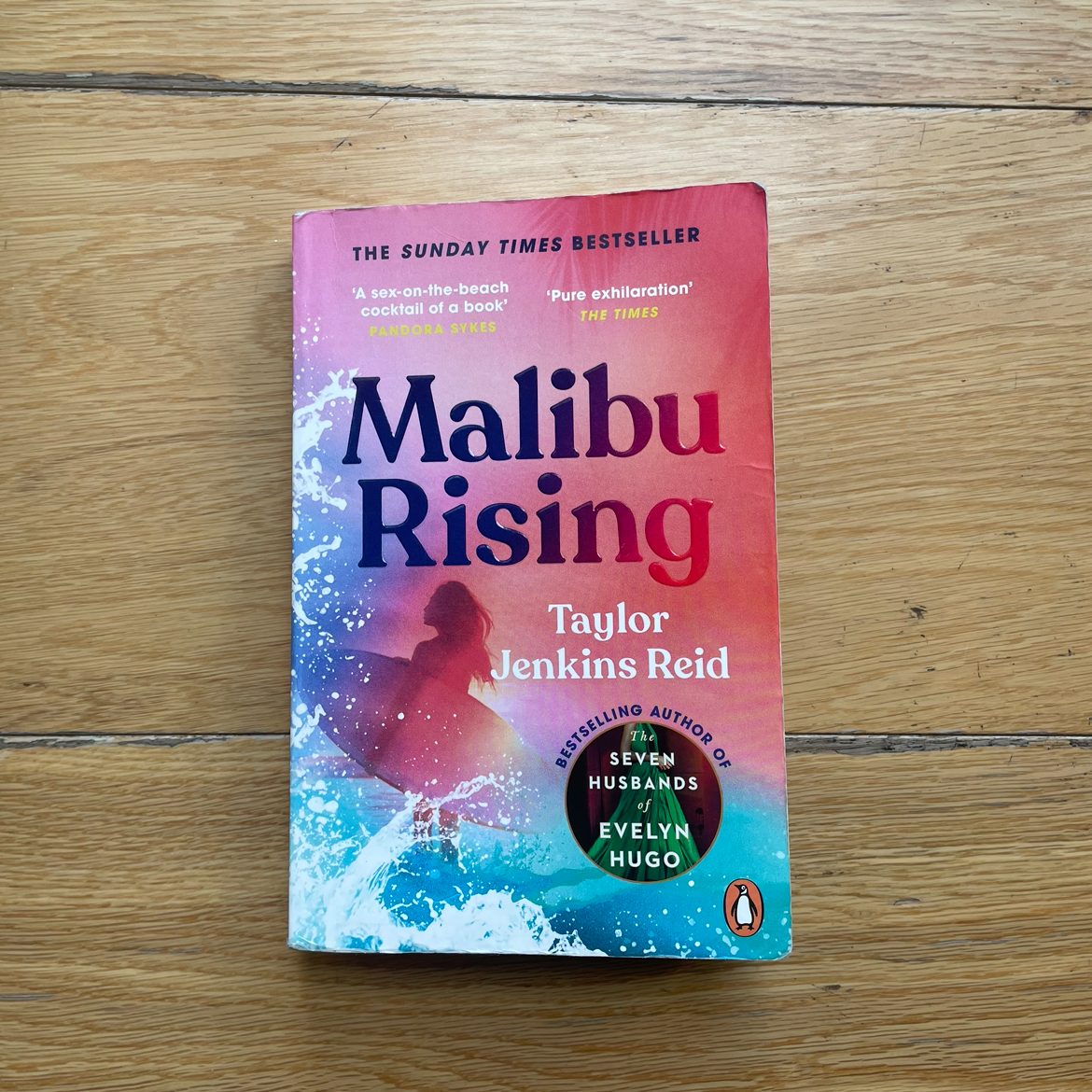 Review: Malibu Rising by Taylor Jenkins Reid – Julia's Bookshelves